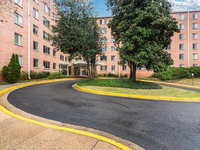 3000 Spout Run Pkwy Apt C407, Arlington, VA 22201