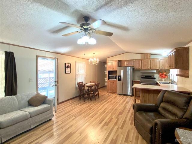 3000 Spur Drive J9