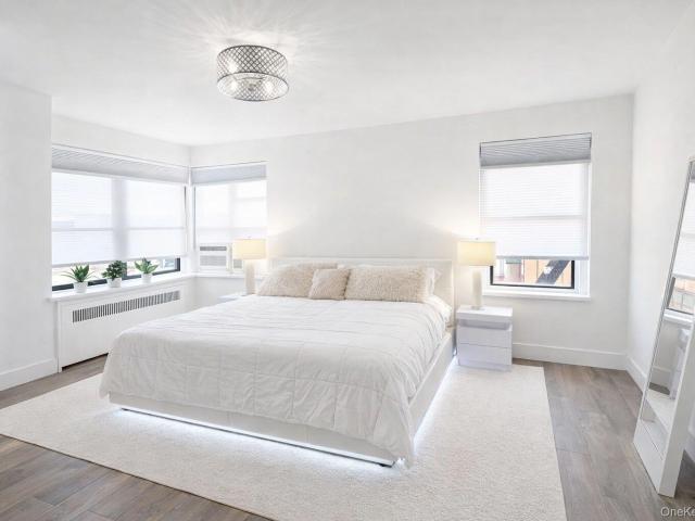 3000 Valentine Avenue 2E