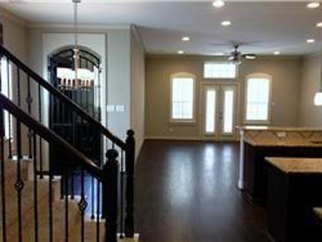 $3000 / 3br TOWNHOME WITH BONUS FEATURES, READY TODAY! RICE MILITARY