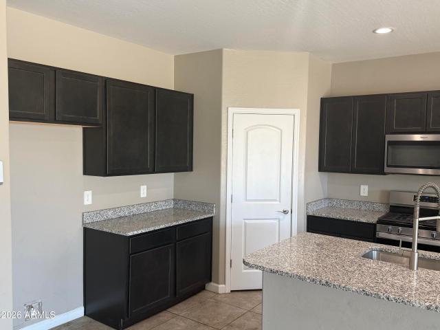 30011 W Cheery Lynn Rd, Buckeye, AZ 85396 | MLS #7041