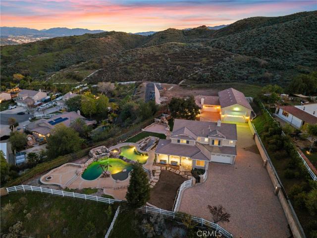 30012 Valley Glen St, Castaic, CA 91384 | MLS #SR26004 | Compass