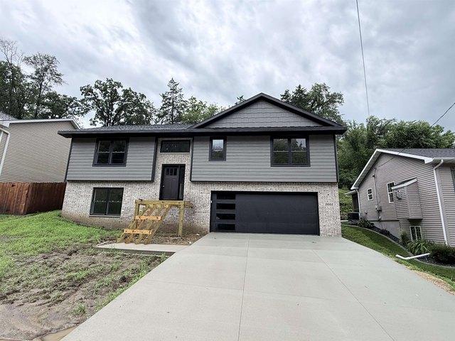 3001 N Grandview Ave, Dubuque, IA 52001