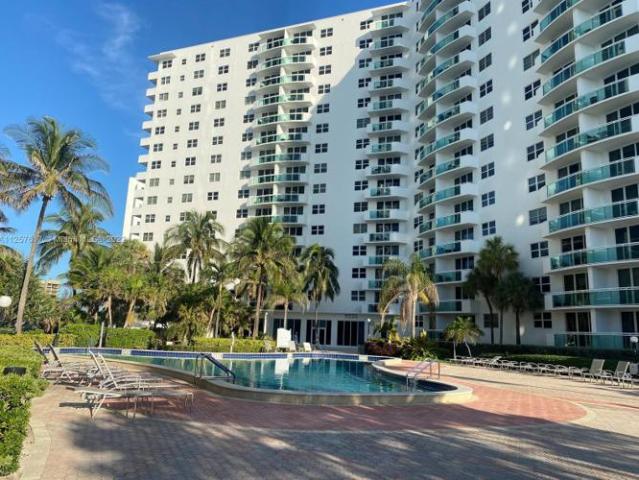 3001 Ocean Dr S #235, Hollywood, FL 33019