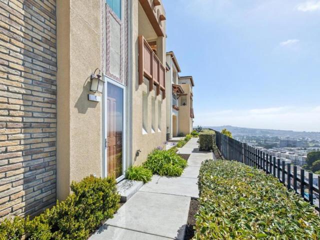 3001 Ocean View Court E