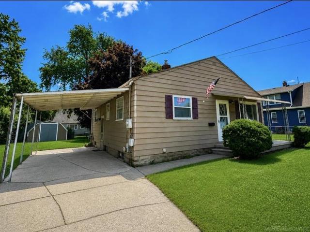 3001 Brandon St, Flint, MI 48503