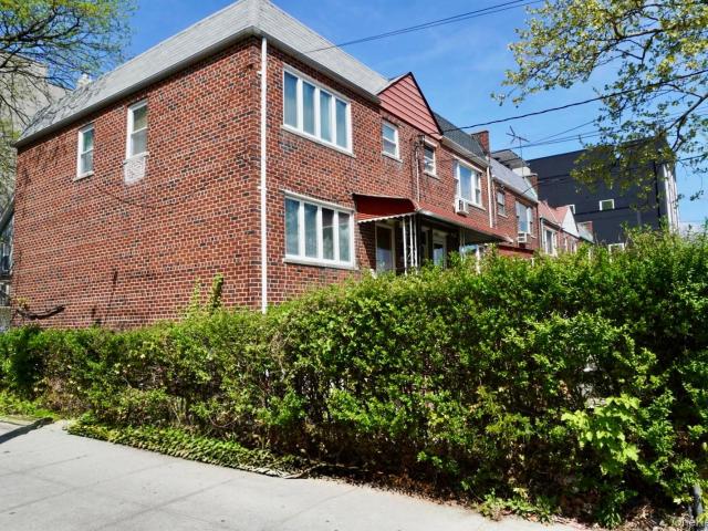 3001 Bronxwood Avenue