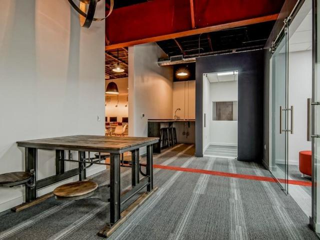 3001 c S Lamar Blvd S # 100 c
