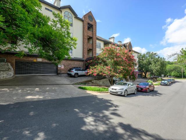 3001 Cedar St # 102