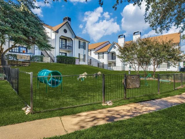 3001 Crystal Springs 2 Bedroom Apartment for Rent at 3001 Crystal Spgs, Bedford, TX 76021