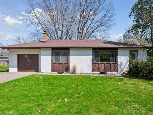 3001 Groveland School Rd, Minnetonka, MN 55391