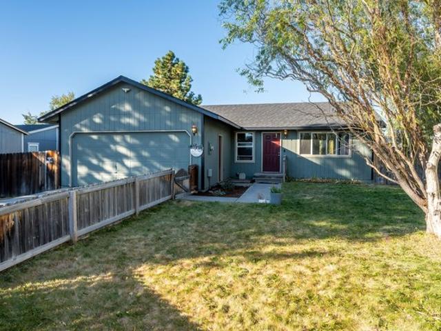 3001 SW Pumice Pl, Redmond, OR 97756
