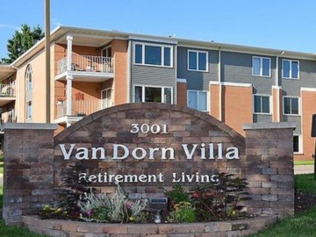 3001 S 51st Street Ct Unit 525, Lincoln, NE 68506