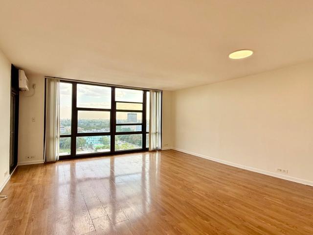 3001 S Michigan Avenue # 1303