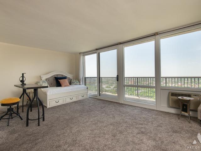 3001 S Michigan Avenue # 2406