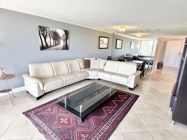 3001 S Palm Aire Dr Apt 206, Pompano Beach, FL 33069