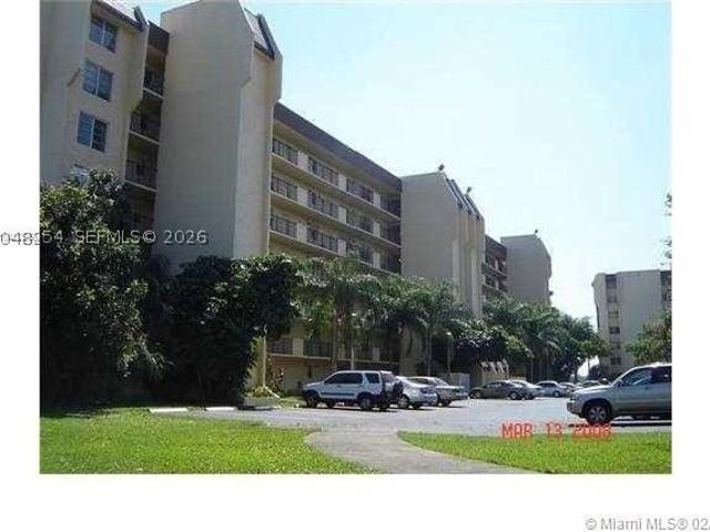 3001 W Rolling Hills Cir Apt 701, Davie, FL 33328