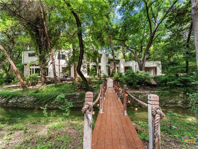 3001 White Oak Drive