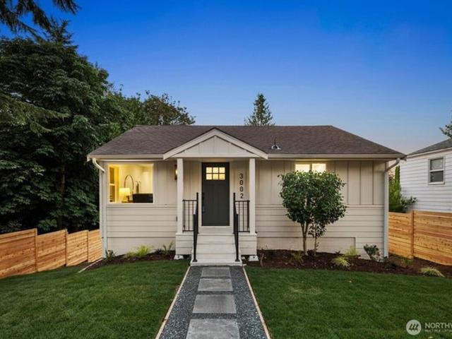 3002 NE 97th St, Seattle, WA 98115