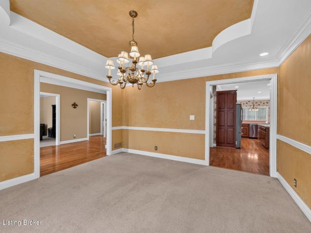 3002 Albrecht Dr