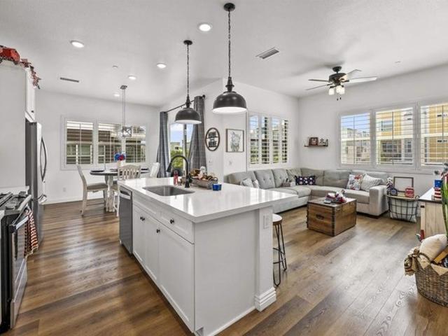3002 Bravo Loop Unit 2, Chula Vista, CA 91915