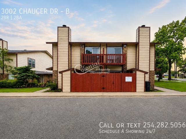 3002 CHAUCER DR, 2 beds, 1 full and 1 half bath