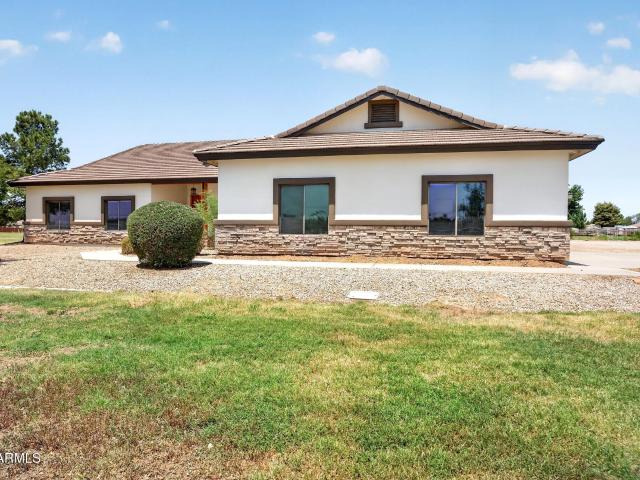 3002 e sherry lane