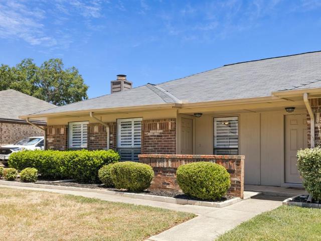 3002 Hilltop Drive