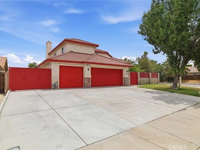 3002 Purple Sage Ln, Palmdale, CA 93550