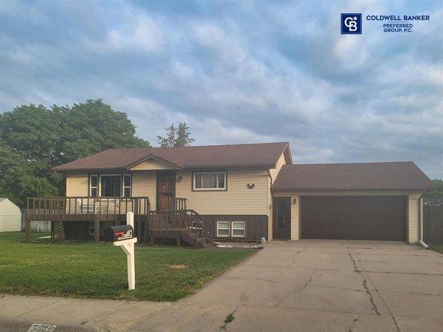 3002 Ranch House Rd, North Platte, NE 69101
