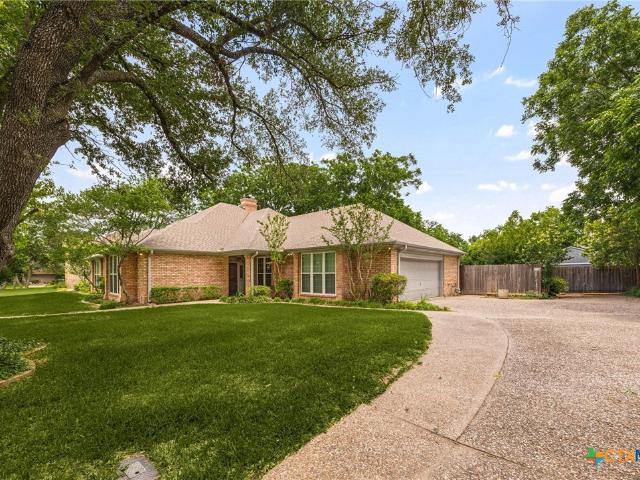 3002 Stratford Drive