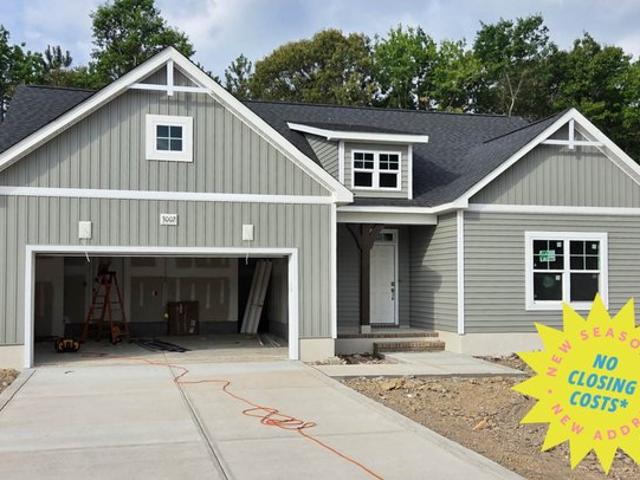 3002 Tucker Hill Dr, Grimesland, NC 27837