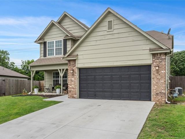 3002 Talbot Cir, Bartlesville, OK 74006