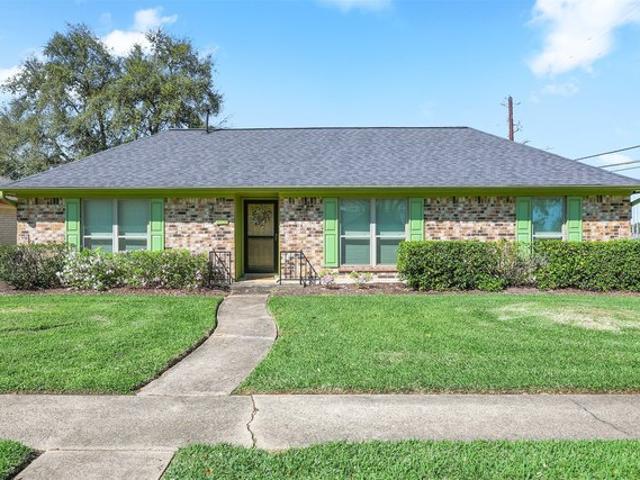 3002 Village Ln, Deer Park, TX 77536