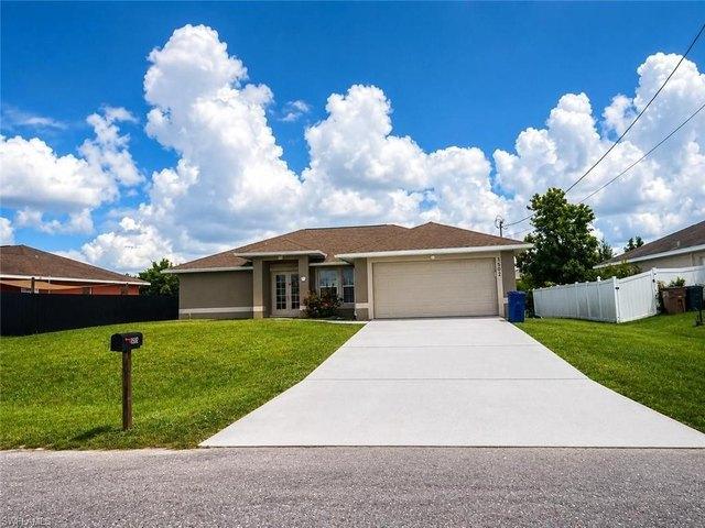 3002 28th St SW, Lehigh Acres, FL 33976
