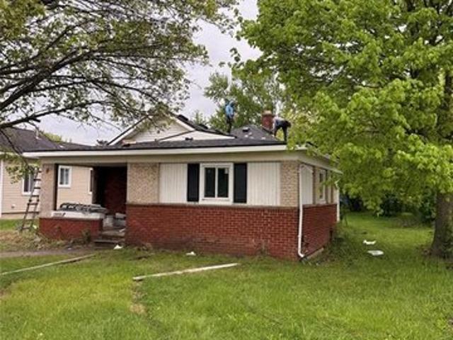 30035 7 Mile Rd, Livonia, MI 48152