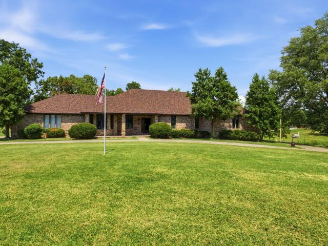 3003 N Farm Road 137