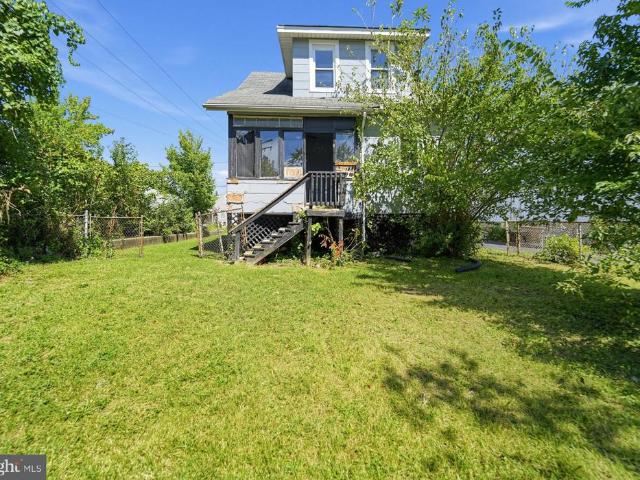 3003 Dubois Avenue