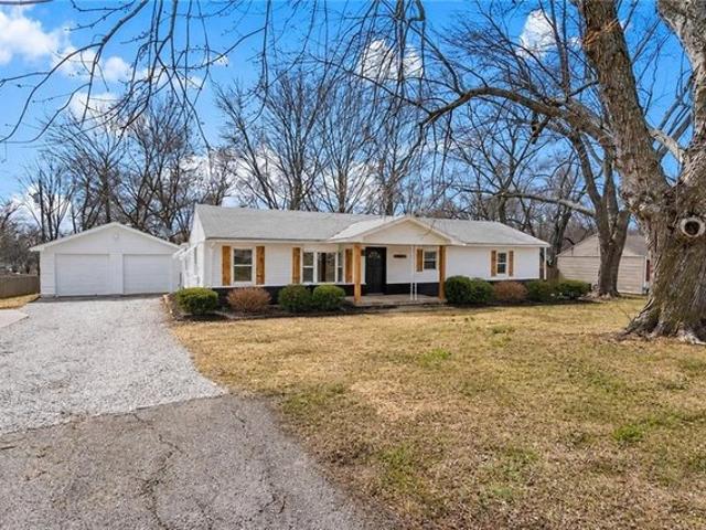 3003 E 171st St, Belton, MO 64012