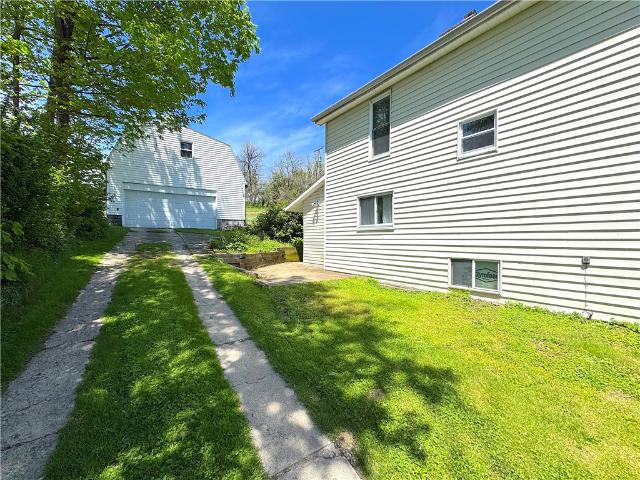 3003 Riverside Dr