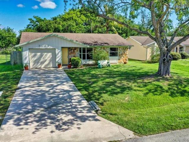 3003 SE Bamboo St, Stuart, FL 34997
