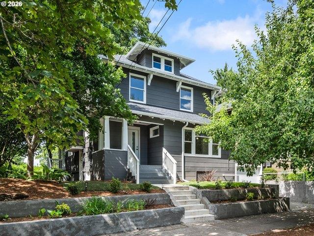 3003 SE Woodward St, Portland, OR 97202