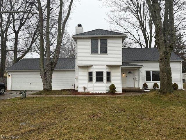 3003 Walter Rd, North Olmsted, OH 44070