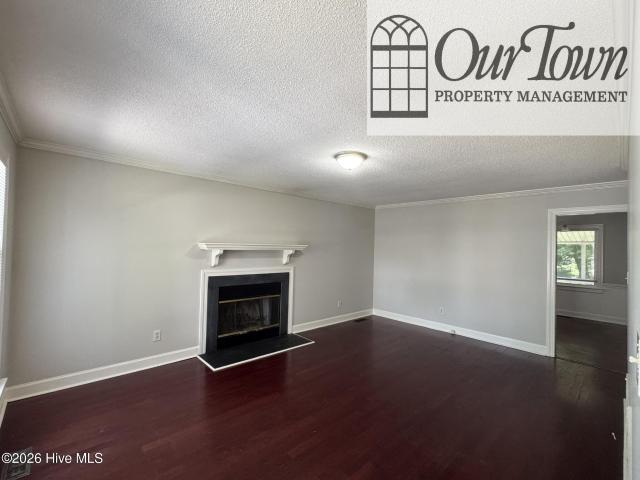 3003 Woodgreen Drive N
