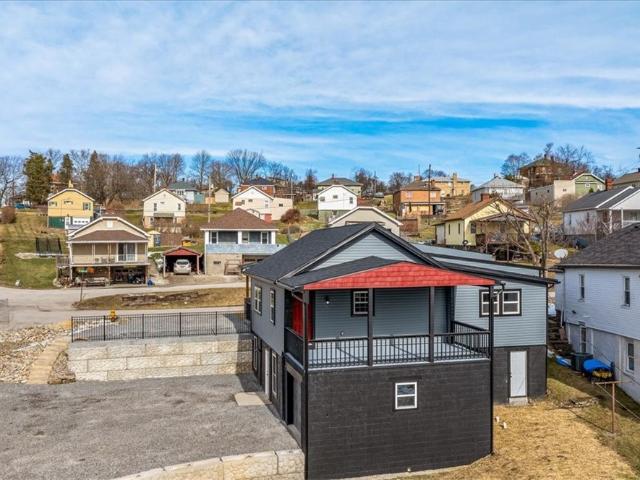 300 3rd Street