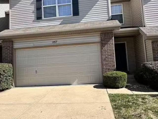 $300.00 Off the first month's rent! Charming 3 bedroom, 2.5 ba.