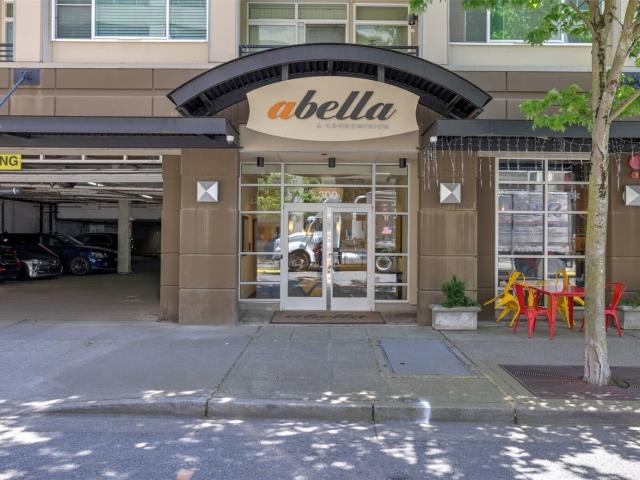 300 110th Ave NE, Unit 605, Bellevue, WA 98004 | MLS #2469 | Compass