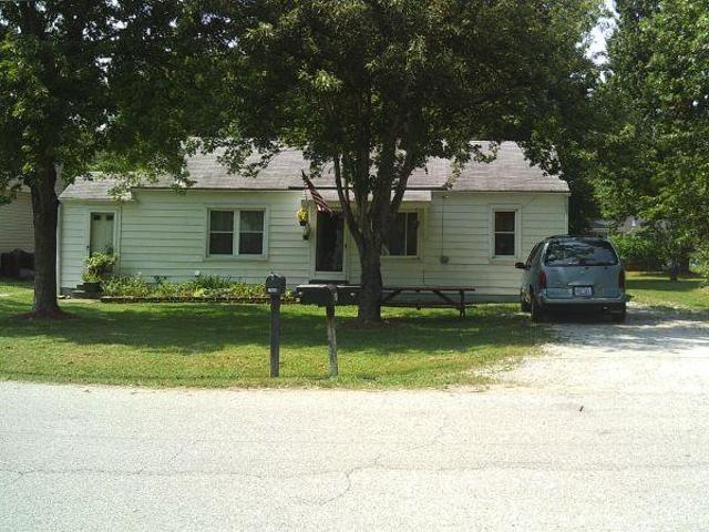 $300 / 1br Room for rent in my home Derby Fairdale map