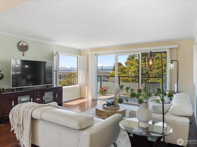 300 2nd Ave N Apt 2H, Edmonds, WA 98020