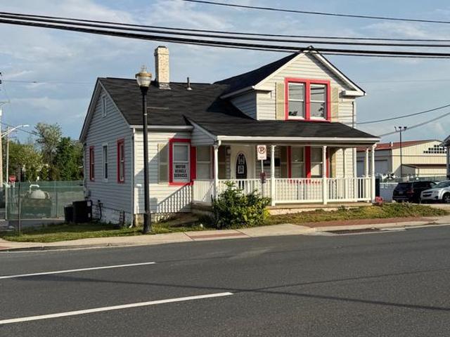 300 2Nd Street